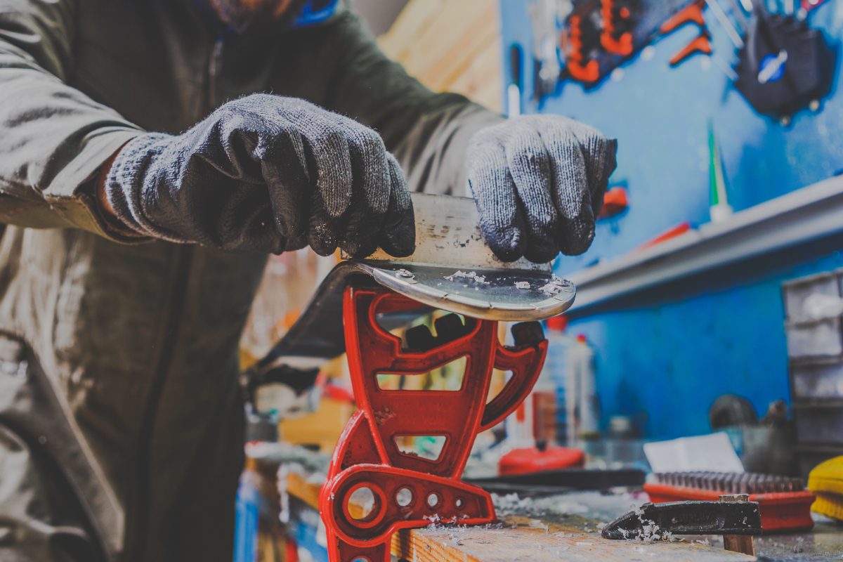 HowTo: Ski's repareren, kanten slijpen & ski's waxen